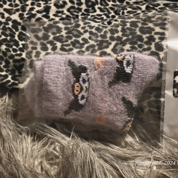 Sanrio | Accessories | Sanrio Krumi Purplefluffysocks Newtagssz46 ...